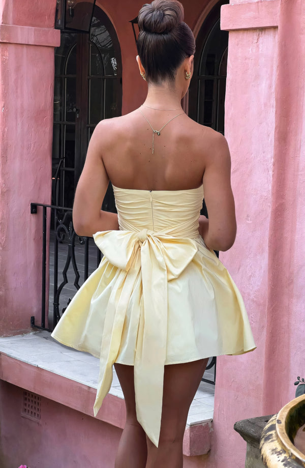 AVORA Fashion: Exclusive Women's Fashion & Dresses Online